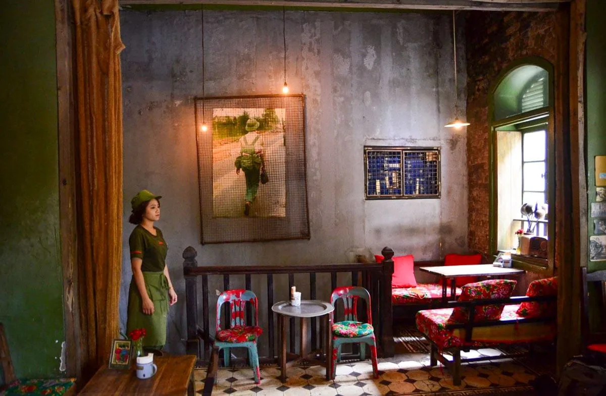 10 Coolest and Fun Places to Eat - CRAZY NEWSX